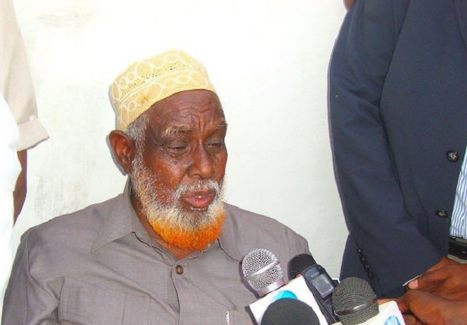 Wararka Maanta: Sabti, Dec 27, 2014-Shariif Xasan oo ku guuleystay inuu isku keeno waxgaradka ...