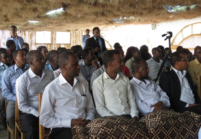 Wararka Maanta: Isniin, Mar 30, 2015-Jaamacada SIMAD oo soo dhaweysay ...