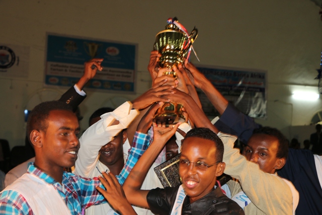 Wararka Maanta: Isniin, July 27, 2015-Shirkada GOLIS oo Tartan Aqooneed ...