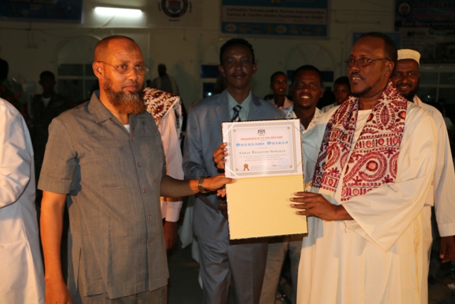 Wararka Maanta: Isniin, July 27, 2015-Shirkada GOLIS oo Tartan Aqooneed ...