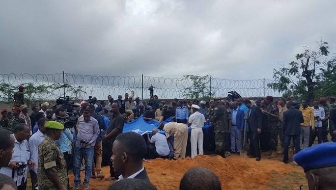 Wararka Maanta: Khamiis, Aug 25, 2016-SAWIRRO: Jen. Maxamed Cali ...